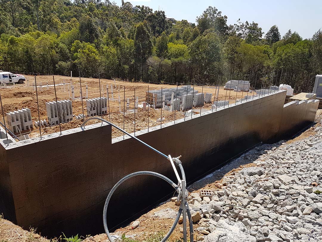 HOW TO WATERPROOF RETAINING WALLS WITH LIQUID RUBBER DIY – Liquid ...